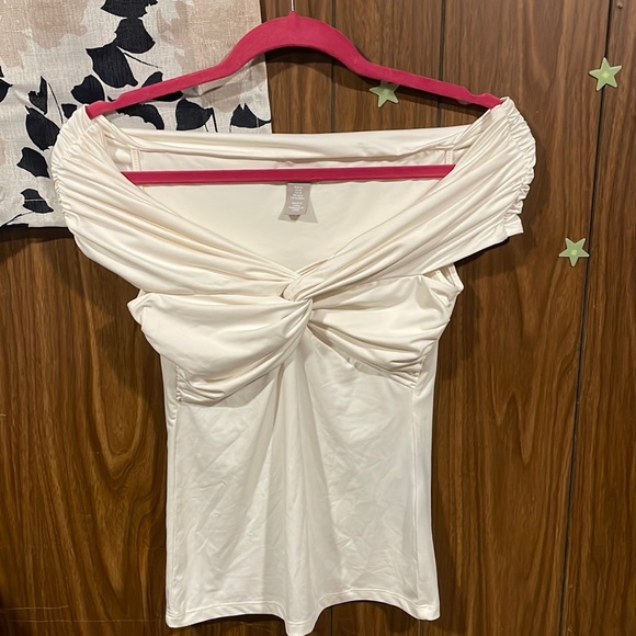 H&M | Tops | Xs Hm Off The Shoulder Top | Poshmark